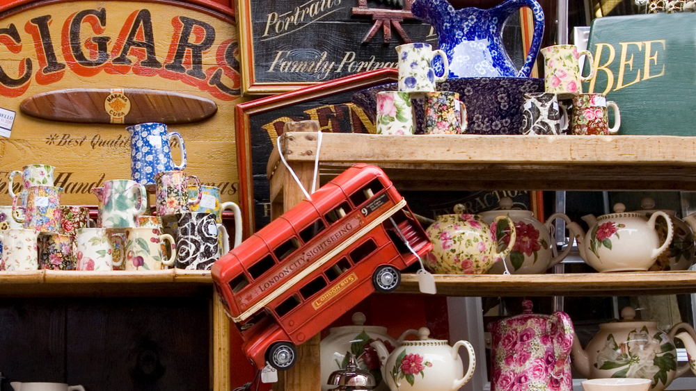 How to Safely Move Your Antiques and Valuable Items | Caddy Moving